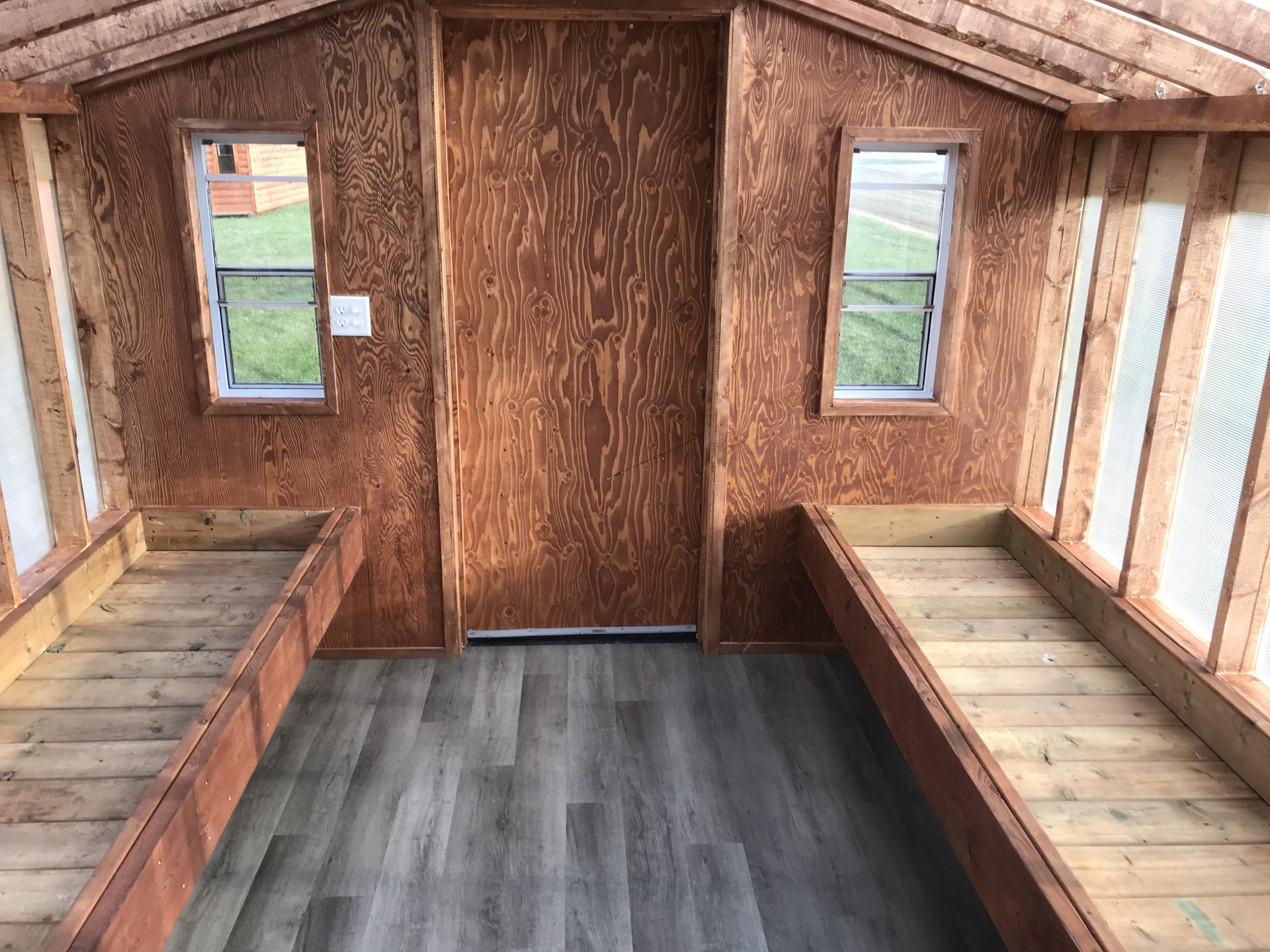 Greenhouses Alberta | Custom Wooden Greenhouses | Country Cabins